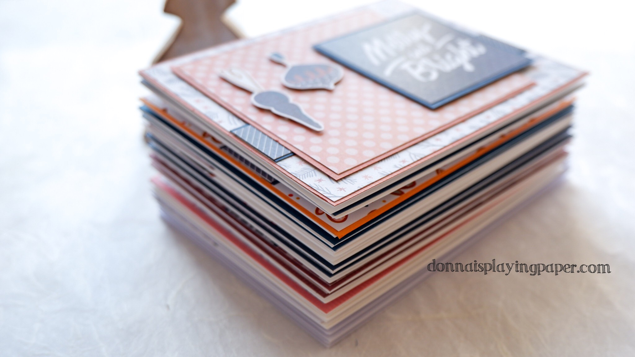 cosy Christmas – one pack, 20 cards – Donna is Playing Paper